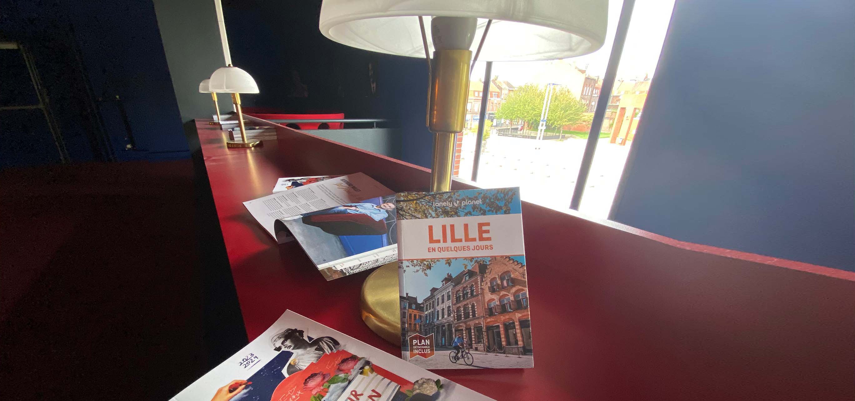 LONELY PLANET CITE LE COLISÉE - Colisée de Roubaix